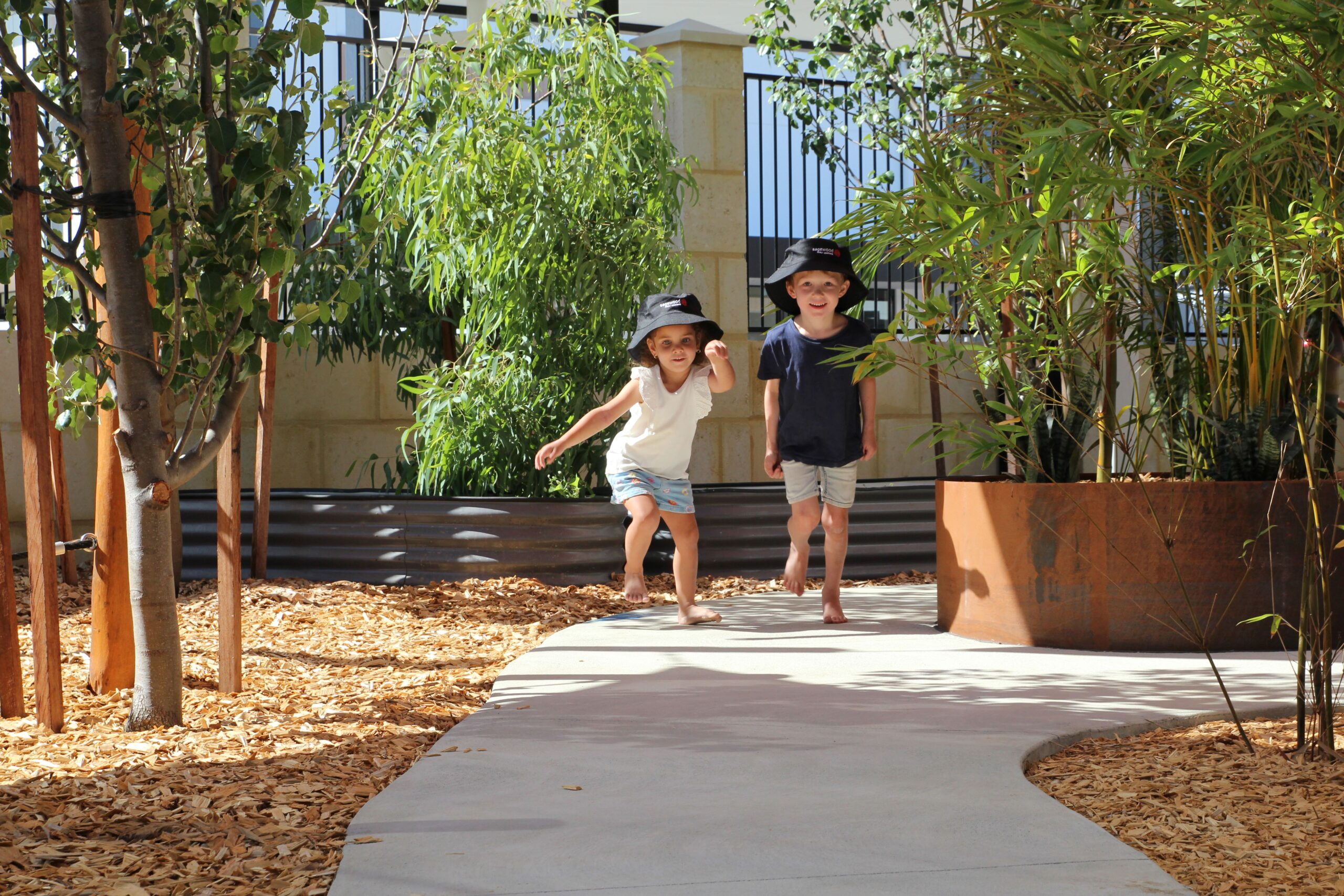 New study unveils benefits of blue and green spaces for boosting child ...